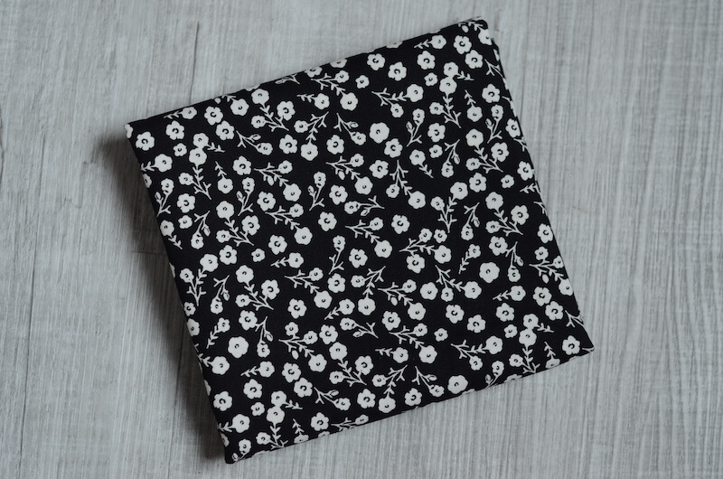 Fleur Noire - Fancy Small Floral - Makers Lodge