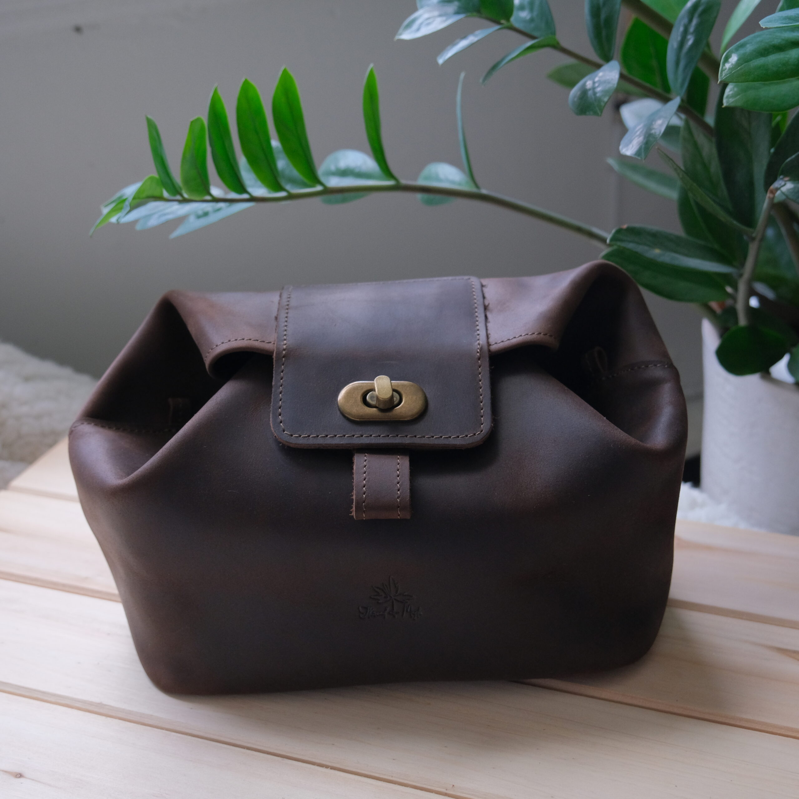 Thread and Maple - Leather Pop Up Bag - Makers Lodge